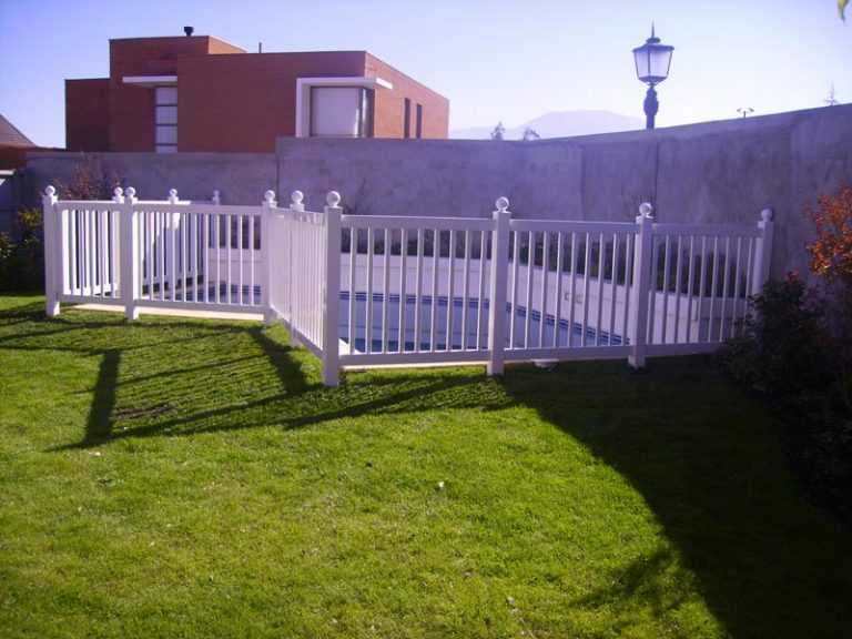 Rejas y Barandas de PVC – Las Américas